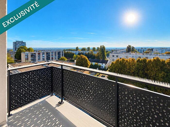Beauvais, Saint-Jean : Appartement 5 pièces à vendre