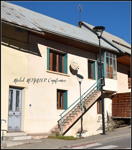 Maison à vendre - LArgentière-la-Bessée - 5 pièces - 3 chambres