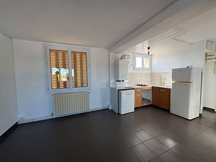 Charréard, Vénissieux - Appartement 4 pièces à louer