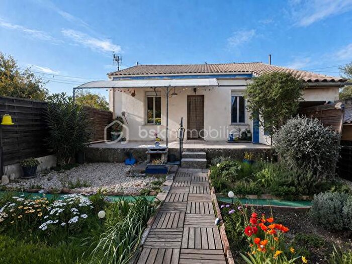 Maison à vendre - Nîmes, Ville Active - 3 pièces - 2 chambres