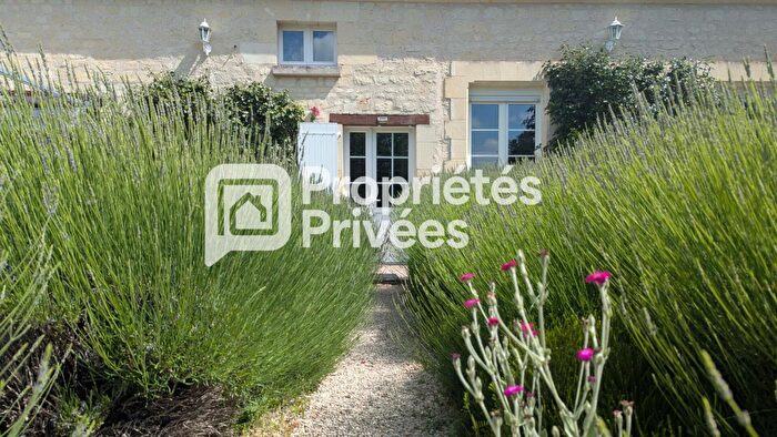 Maison 10 pièces à Chinon, à vendre