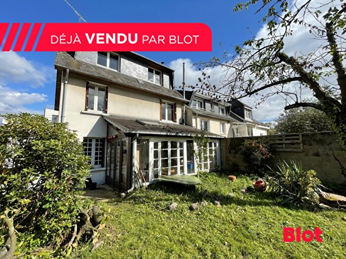 Maison à vendre - Quartiers Nord-Est, Patton, Bellangerais - 7 pièces - 5 chambres