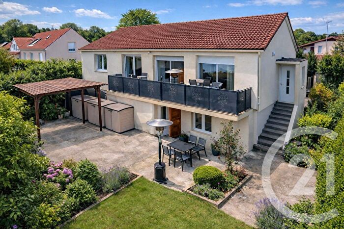 Maison à vendre - Luzarches - 4 pièces - 2 chambres