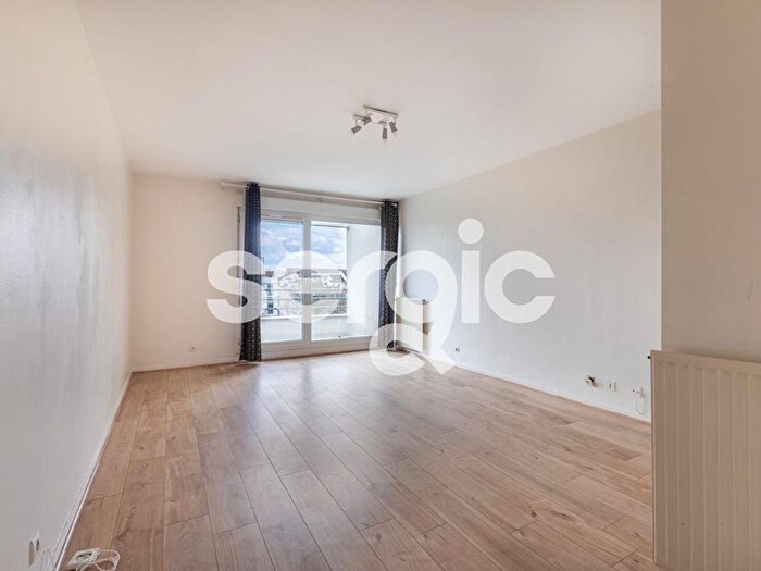 Appartement à vendre - Cergy, Axe Majeur, Horloge - 3 pièces - 2 chambres