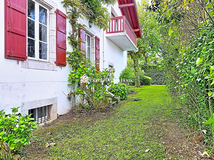 Ustaritz : Maison 11 pièces à vendre