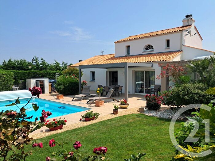 Maison à vendre - Talmont-Saint-Hilaire - 6 pièces - 4 chambres