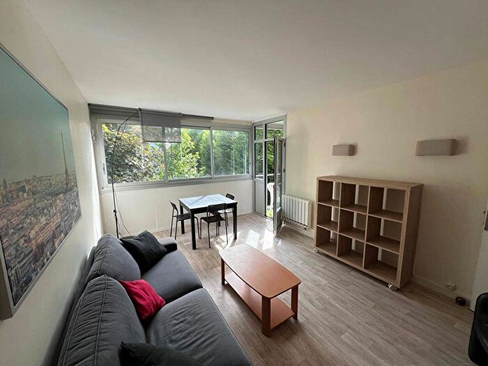 Appartement 4 pièces à louer à Bourg-la-Reine