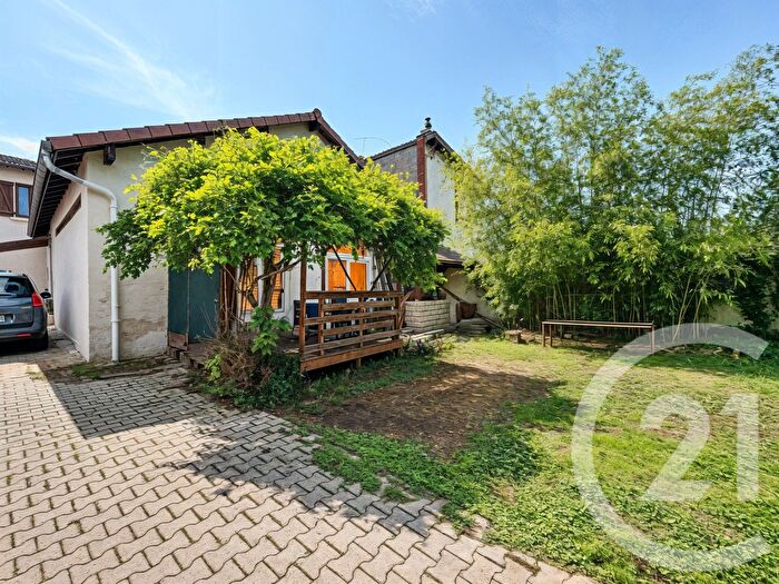 Maison à vendre - Toussieu - 8 pièces - 3 chambres