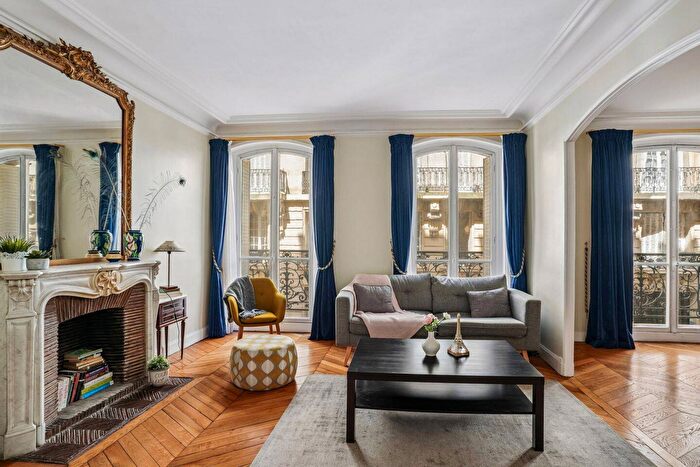 Appartement 4 pièces à louer à Gros Caillou, Paris 7ème arrondissement