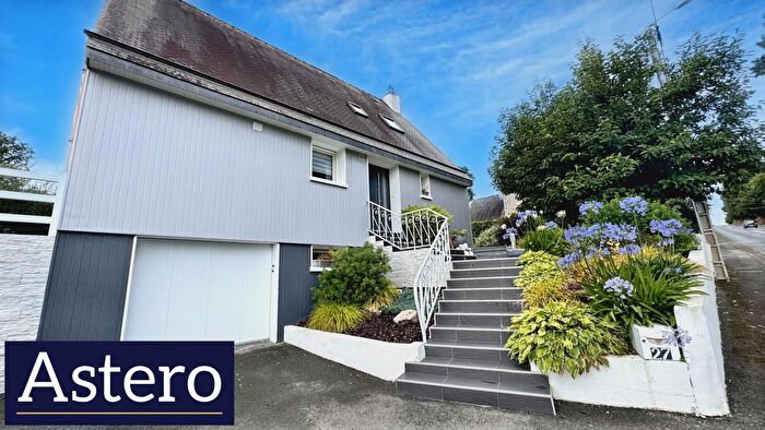 Maison à vendre - Pontivy, Paul Langevin - 6 pièces - 4 chambres