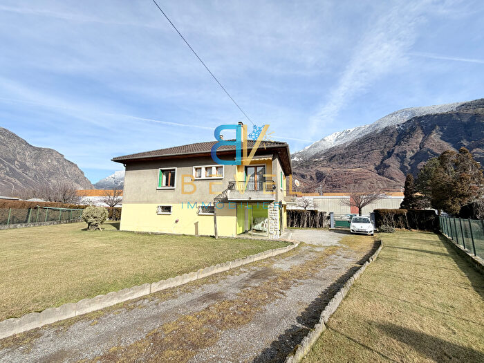 Maison à vendre - Saint-Jean-de-Maurienne - 5 pièces - 4 chambres