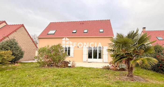 Maison 5 pièces à vendre à Serville