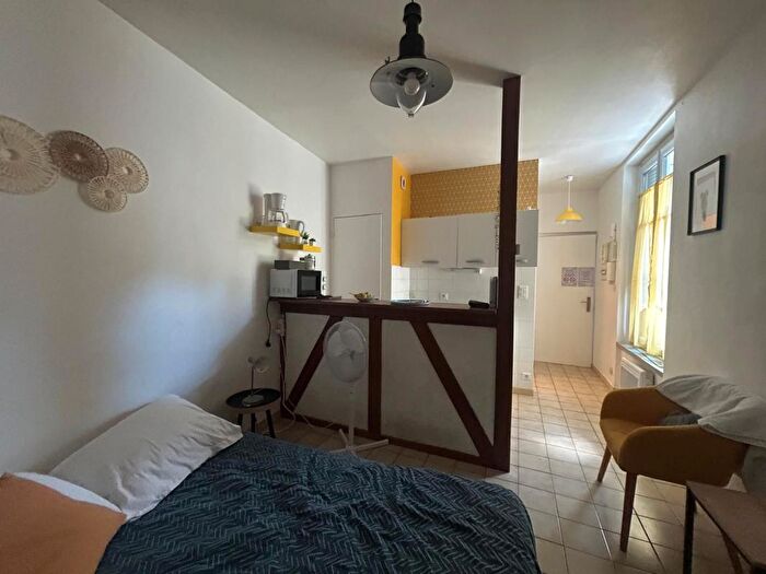 Blois, Vienne, Bas-Rivière : Appartement 1 pièce à louer