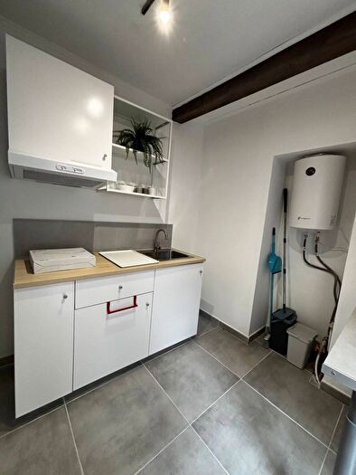 Appartement à louer - Arènes, Nîmes - 2 pièces