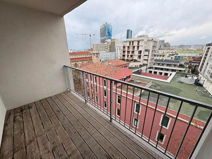 Appartement à louer - Marseille e , La Villette - 2 pièces - 1 chambre