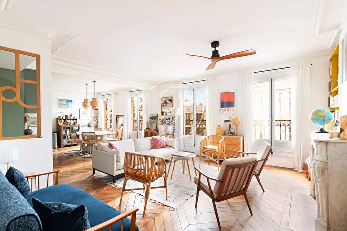 Appartement à vendre - Paris e , Montmartre, Sacré Coeur, Abbesses - 5 pièces - 3 chambres