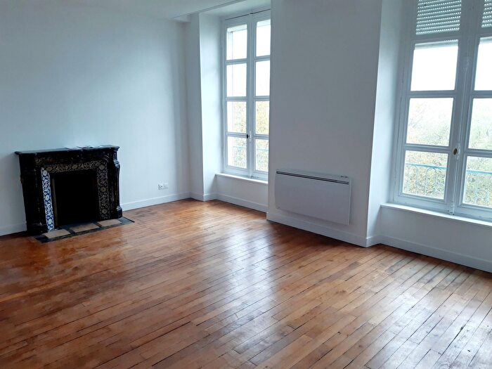 Appartement 4 pièces à louer à Nevers, Cathédrale, Jonction