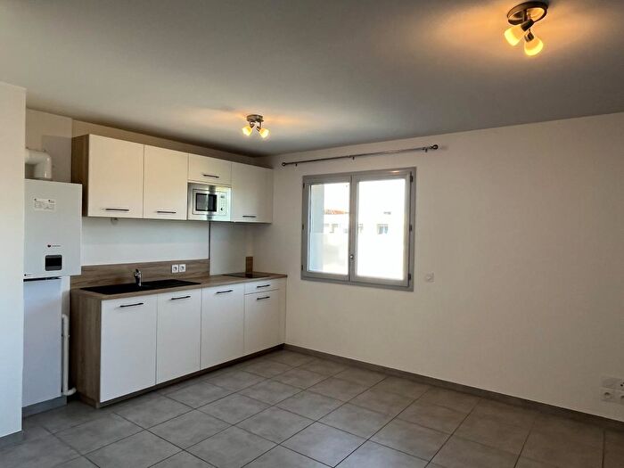 Appartement 2 pièces à louer à Bourgoin-Jallieu, Centre-ville, Pont Saint-Michel