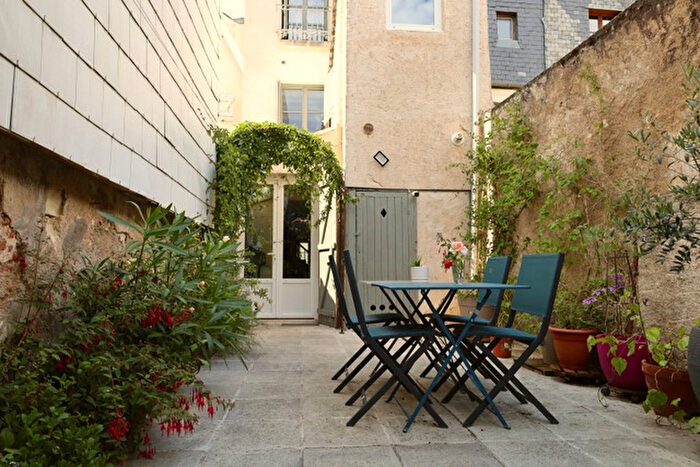 Maison à vendre - Tours, Centre-ville - 6 pièces - 3 chambres