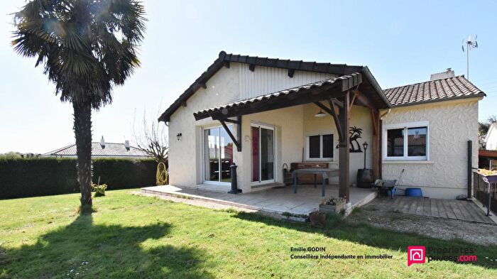 Maison à vendre - Maulévrier - 6 pièces - 3 chambres