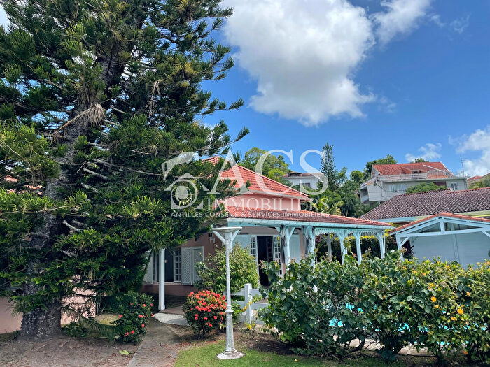 Appartement à louer - Fort-de-France - 5 pièces - 5 chambres
