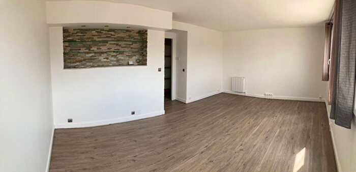 Sud-Bords de Marne-Foch, Chelles - Appartement 3 pièces à louer