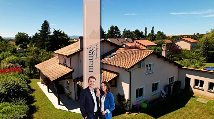 Maison à vendre - Chuzelles - 4 pièces - 3 chambres