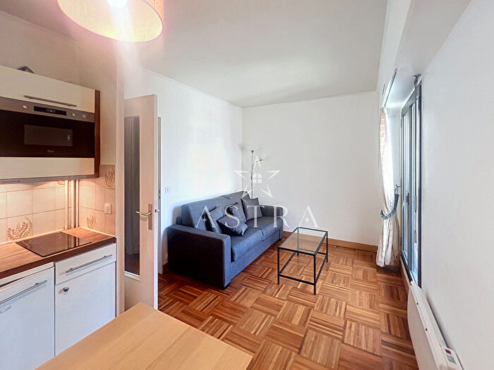 Appartement 1 pièce à Bourg-la-Reine, Tromière, Nord Est, à louer