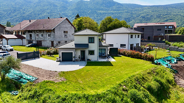 Maison 5 pièces à Farges, à vendre