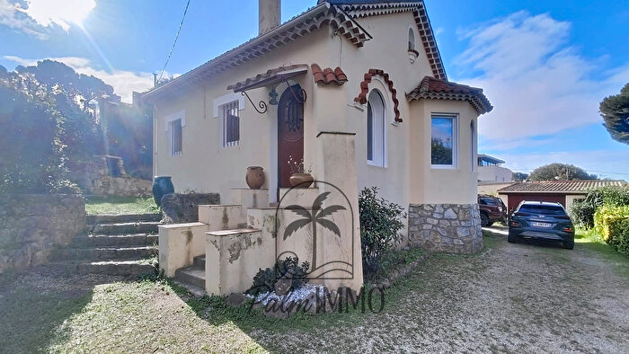 Maison à louer - Sanary-sur-Mer, Portissol, La Gorguette - 2 pièces - 2 chambres