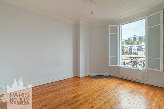 Appartement 3 pièces à Puteaux, République, à vendre
