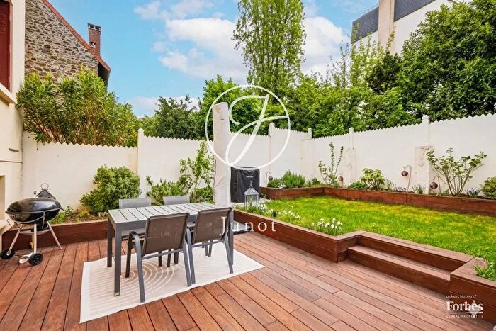 Maison 6 pièces à vendre - Rueil-Malmaison, Coeur de Ville