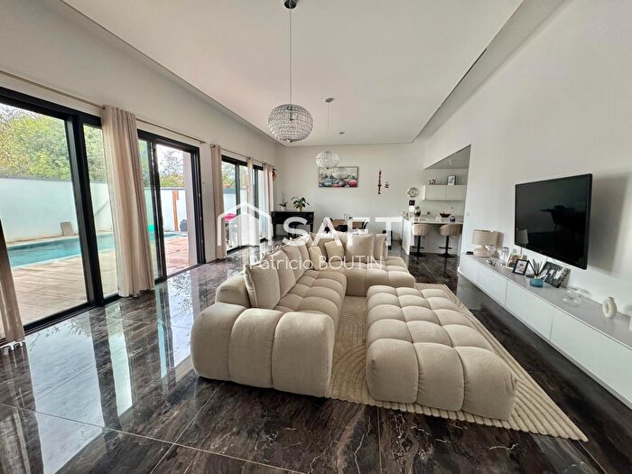 Maison à vendre - Niort, Centre-ville - 6 pièces - 4 chambres