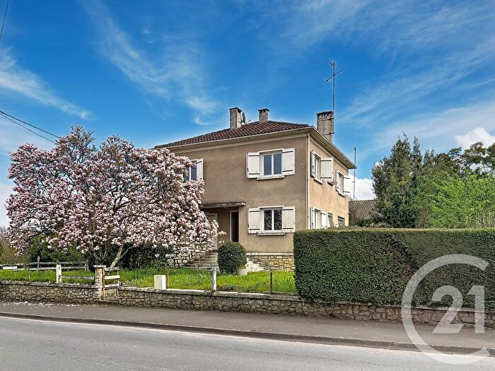 Maison à vendre - Montpon-Ménestérol - 8 pièces - 6 chambres