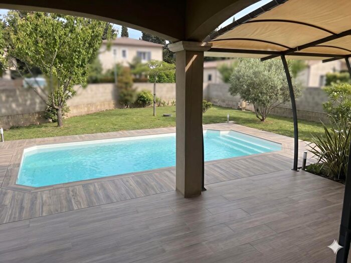 Maison 5 pièces à Eyragues, à vendre
