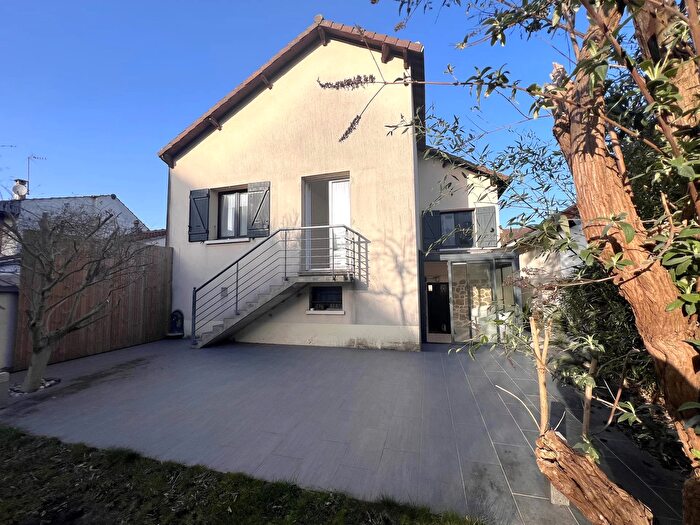 Maison à vendre - Les Clayes-sous-Bois, Nord - 6 pièces - 4 chambres