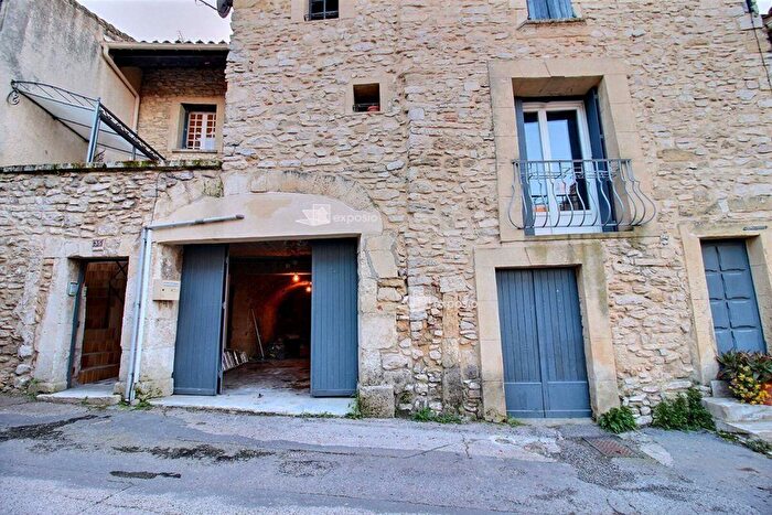 Maison 4 pièces à Saint-Laurent-des-Arbres, à louer
