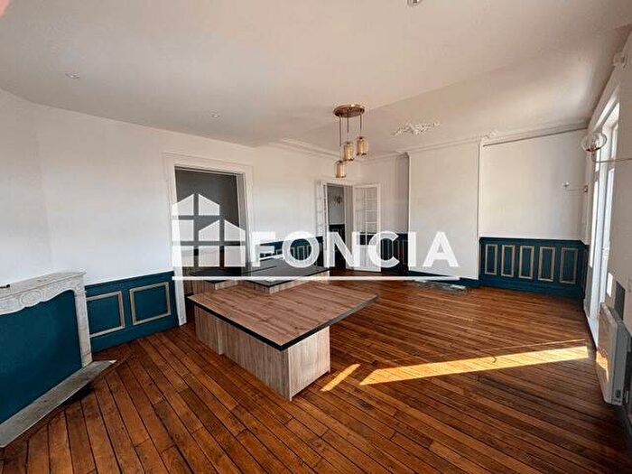 Appartement à louer - Les Faubourgs Nord, Charleville-Mézières - 4 pièces - 2 chambres