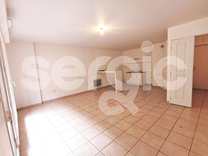 Appartement à louer - Amiens, Saint-Honoré, Jeanne dArc - 4 pièces - 3 chambres