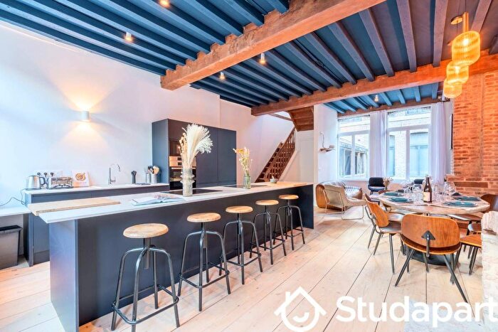 Appartement à louer - Vieux Lille - 1 pièce - 4 chambres