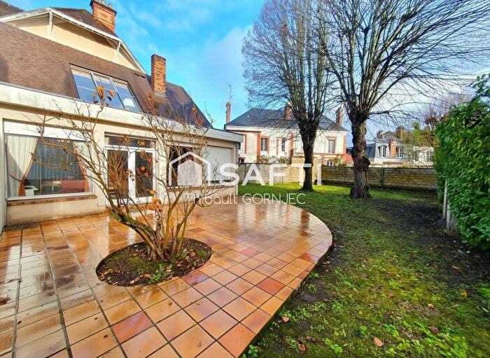 Maison à vendre - Fontainebleau, France, Joffre - 9 pièces - 6 chambres