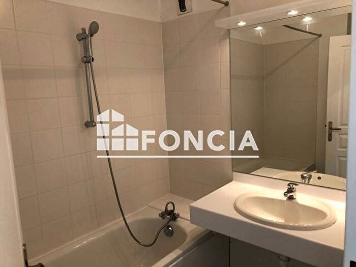Centre Urbain, Venelles : Appartement 3 pièces à louer