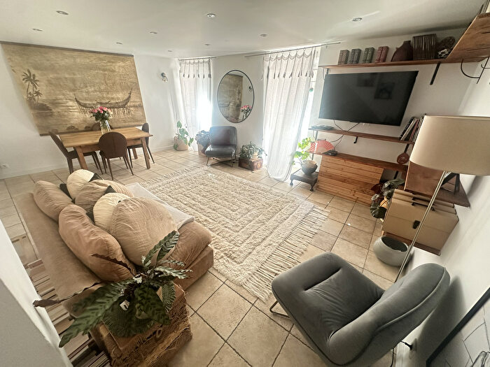 Maison à vendre - Vence, Centre-ville - 5 pièces - 4 chambres