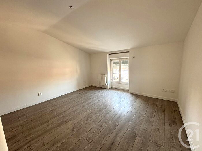 Appartement à louer - Saint-Fons, Centre-ville, Chassagnon - 2 pièces - 1 chambre