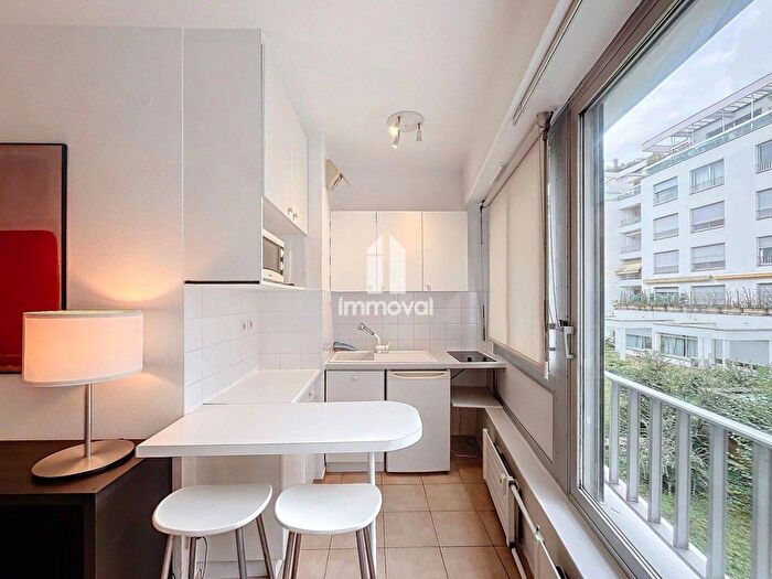 Appartement 1 pièce à Forêt Noire Centre, Strasbourg, à louer