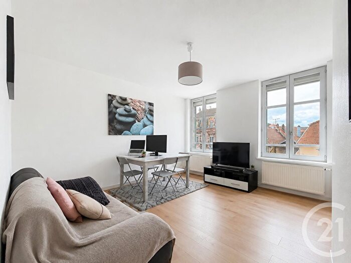 Lure : Appartement 2 pièces à louer