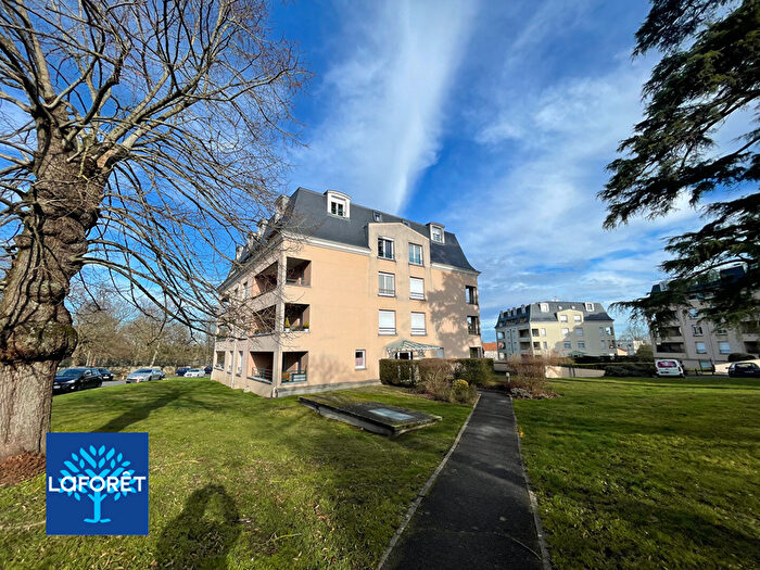 Appartement à louer - Dammarie-les-Lys, LAbbaye du Lys, Centre-ville, Soubiron - 2 pièces - 1 chambre