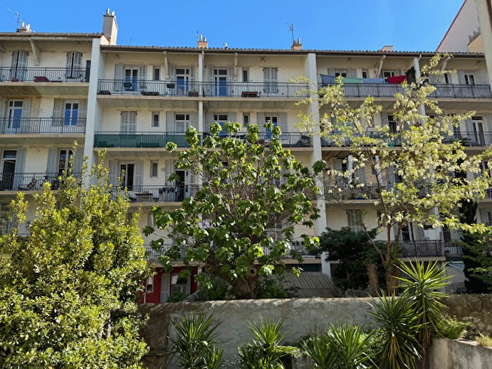 Marseille 7ème, Catalans, Pharo : Appartement 3 pièces à vendre
