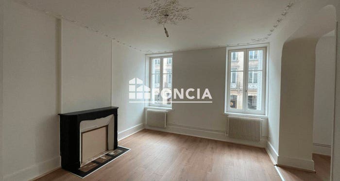 Centre Ville-Charles III, Nancy : Appartement 3 pièces à louer