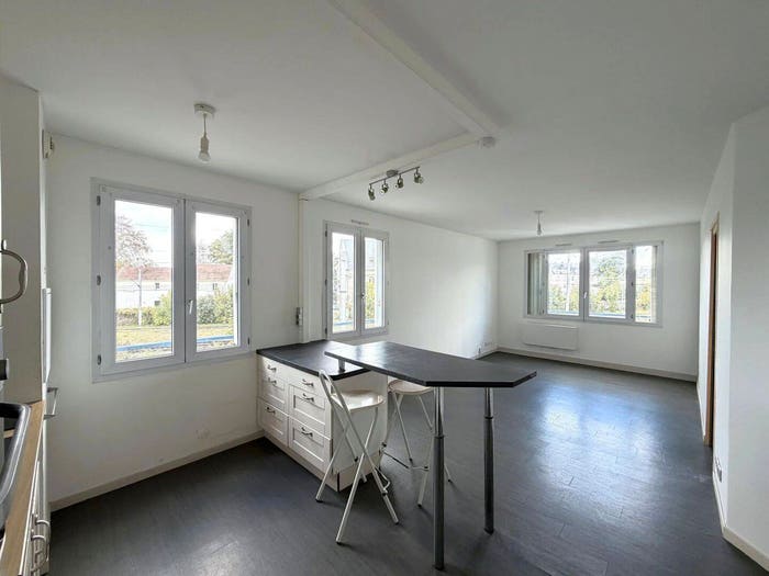 Centre Ville-Petit Margny, Compiègne : Appartement 2 pièces à louer